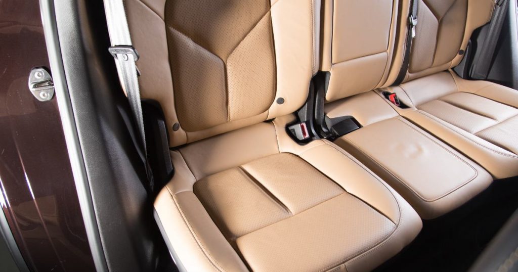 Mau Service Jok Mobil? Ini yang Perlu Kamu Lakukan