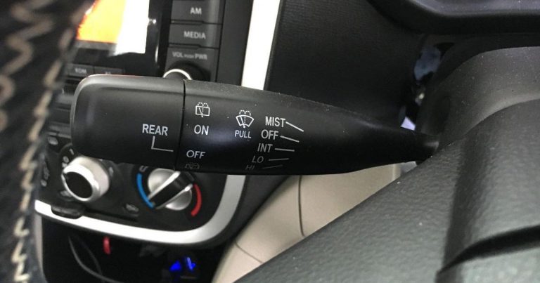 Mode Intermiten pada Wiper Berfungsi untuk Apa?