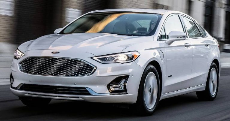 Daftar Harga Mobil Ford Terbaru 2023 dan Spesifikasinya