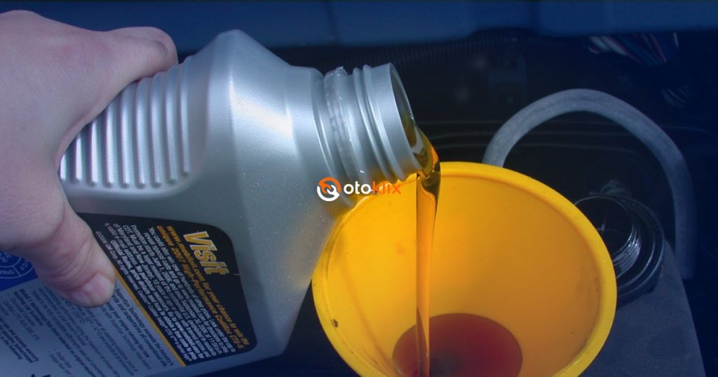 7 Rekomendasi Merek Oli Terbaik sesuai Kebutuhan Mobil