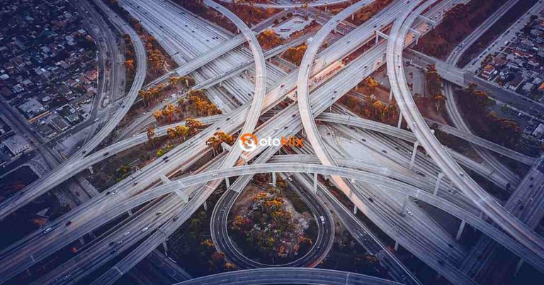 Ketahui 7 Perbedaan Jalan Raya dan Jalan Tol Ini