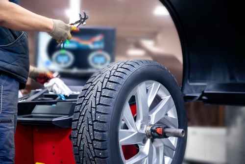 Kenali Tanda-tanda Mobil Perlu Spooring dan Balancing